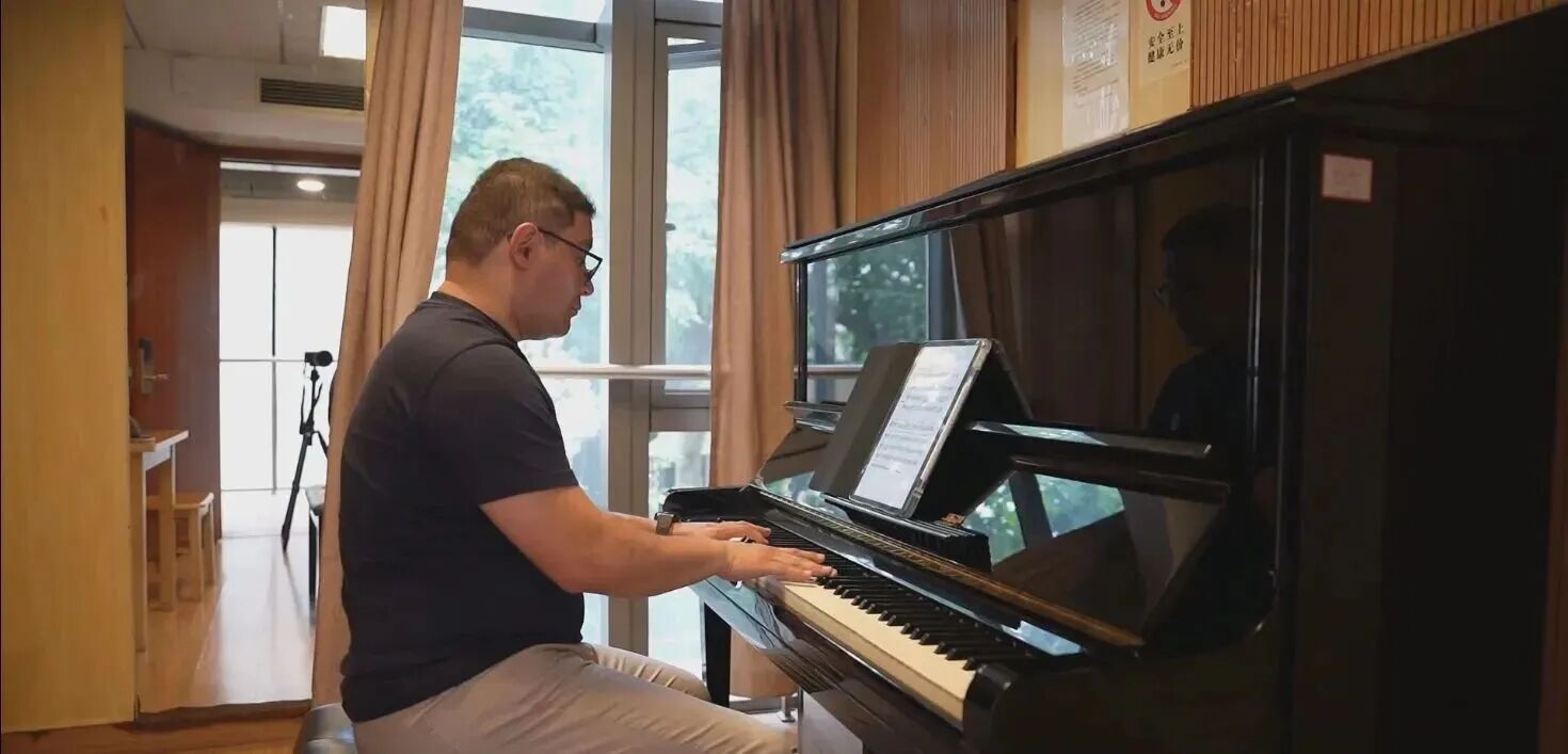 Conducting a Dream: How a Costa Rican Alumnus Built His Career in ...